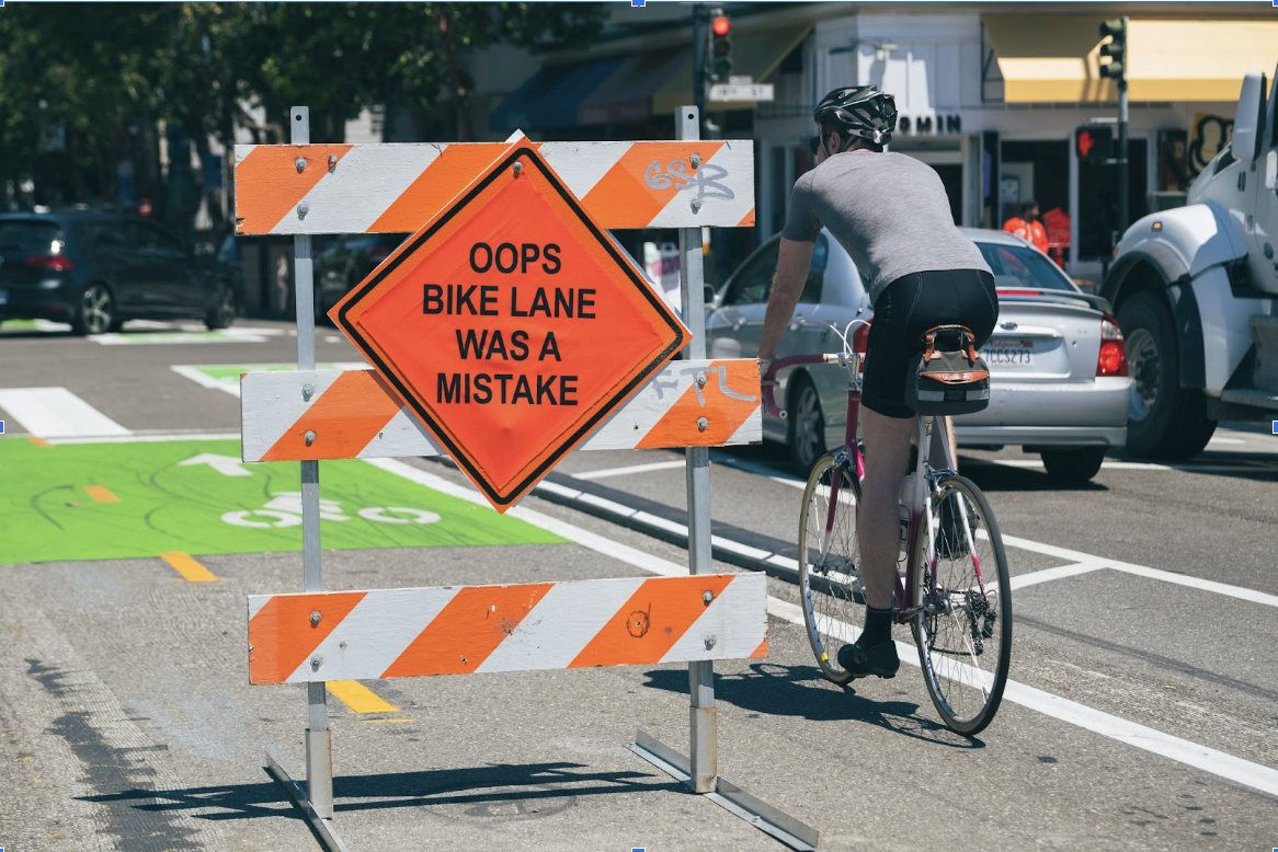 'We regret this bike lane:' SF cyclist adds new signs on Valencia Street