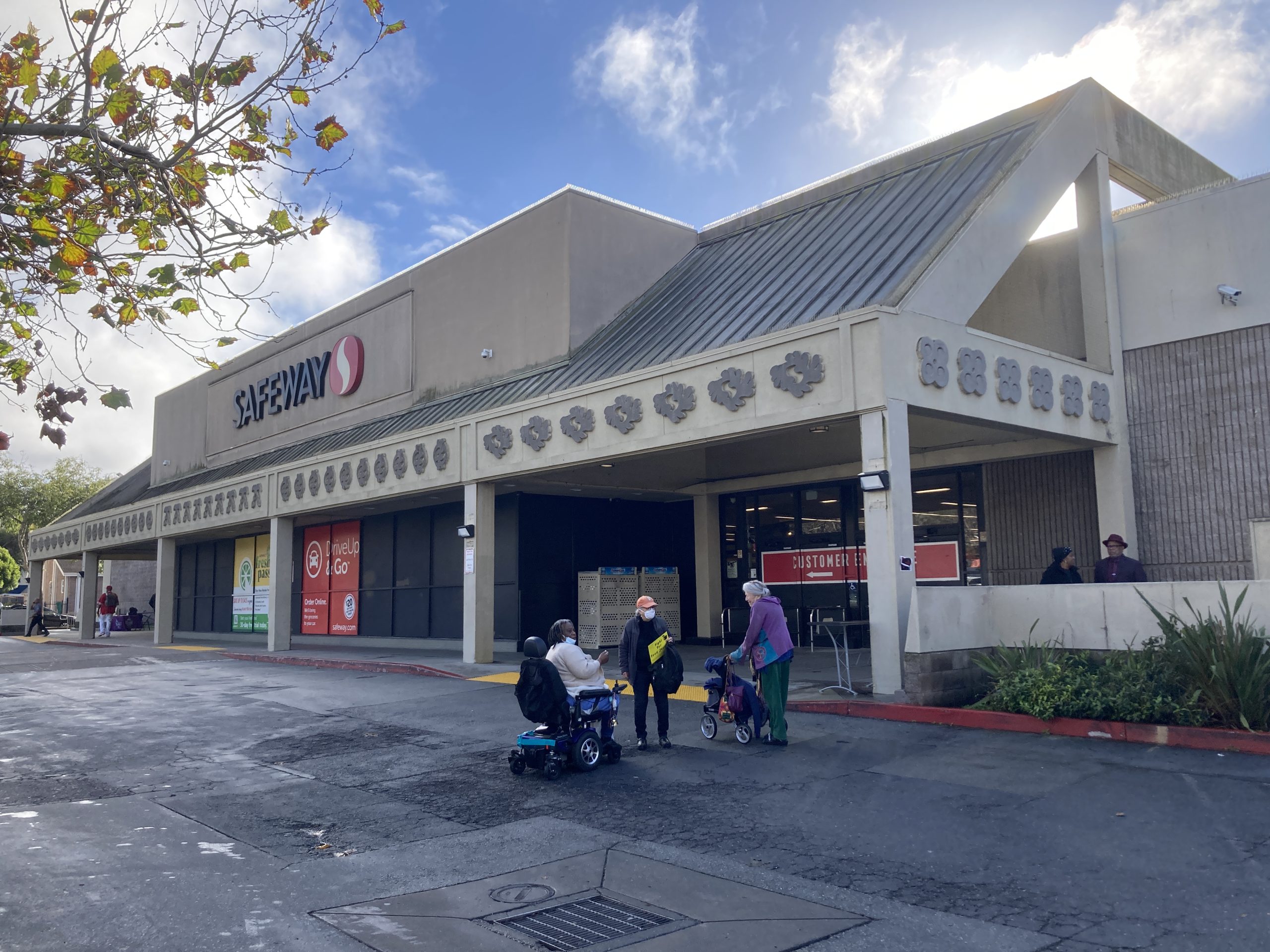 The Fillmore's Safeway is shutting down. The city has no plan.