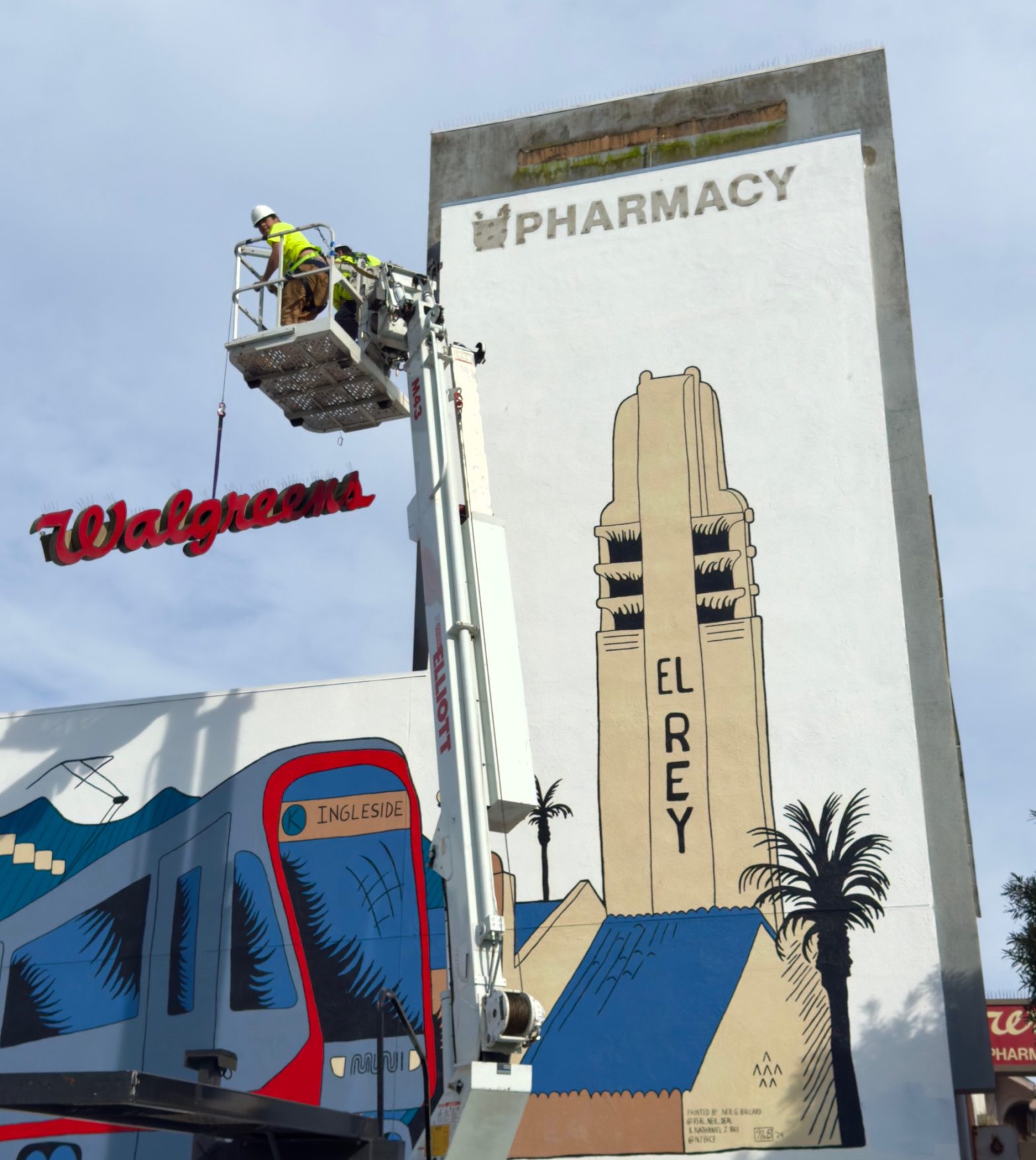 Walgreens sign decommissioning