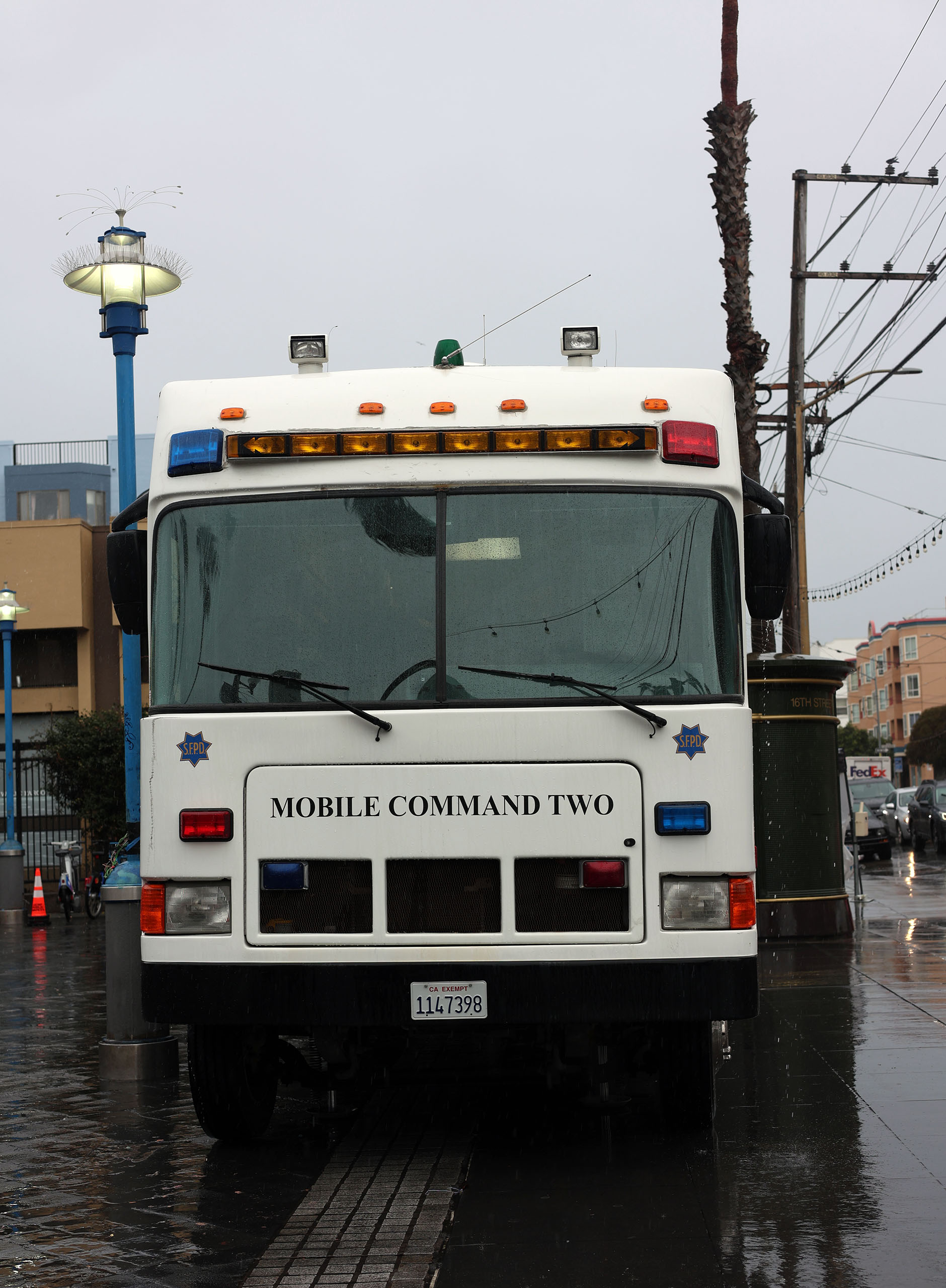 SFPD 'mobile command unit' rolls up to 16th and Mission