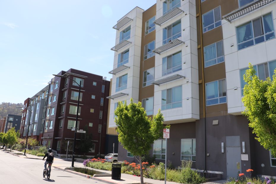 Mayor Lurie makes 'surprise' visit to troubled Bayview complex