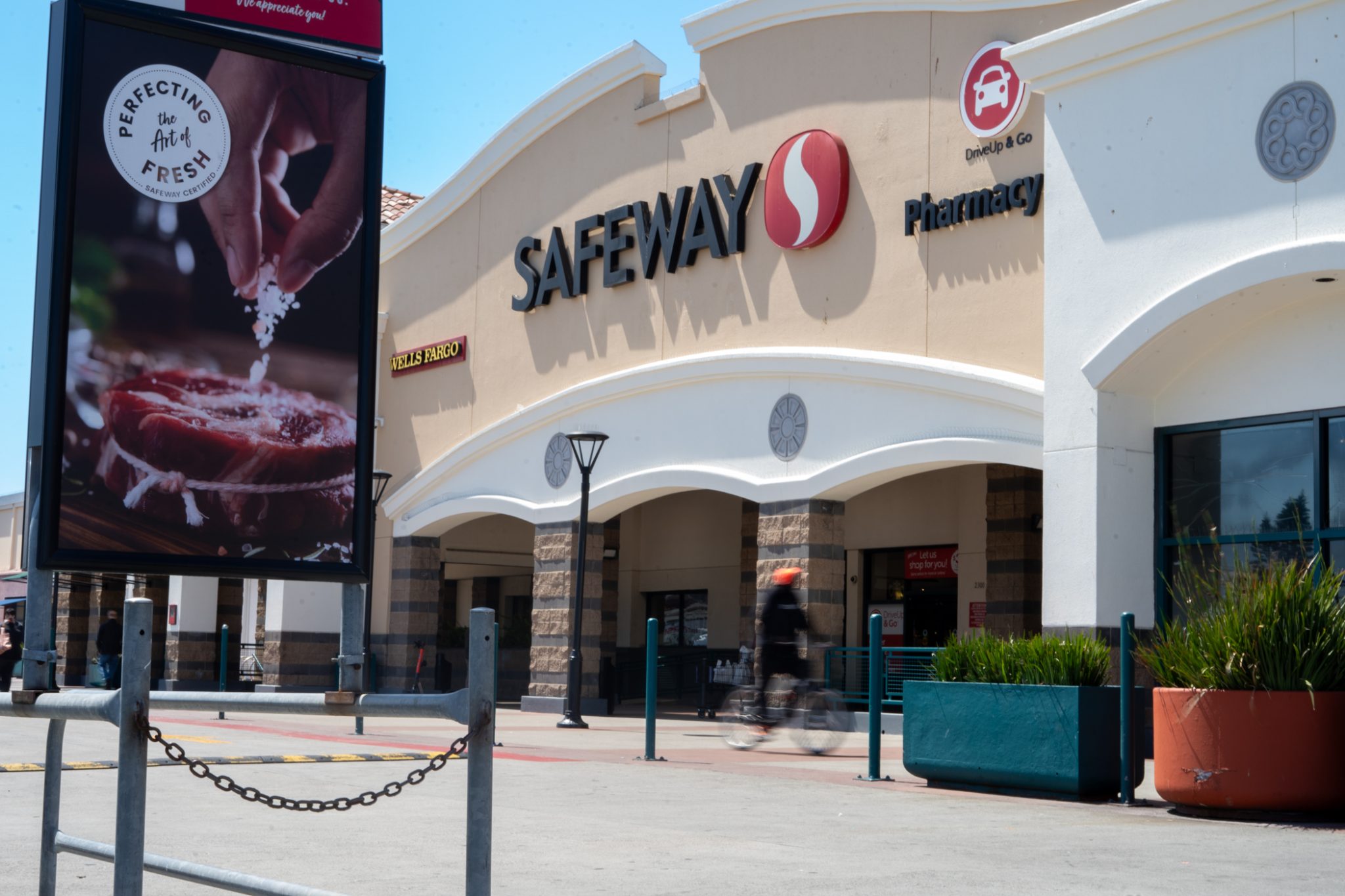 At the Potrero Center, some buy groceries. Others buy drugs.