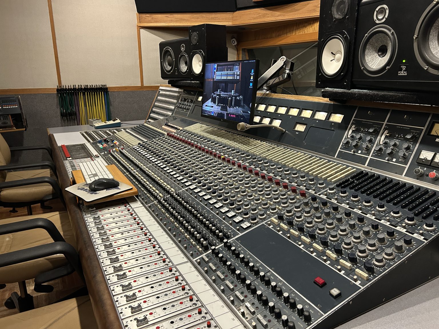 Meet the Tenderloin studio that hosted artists from Train to Tupac