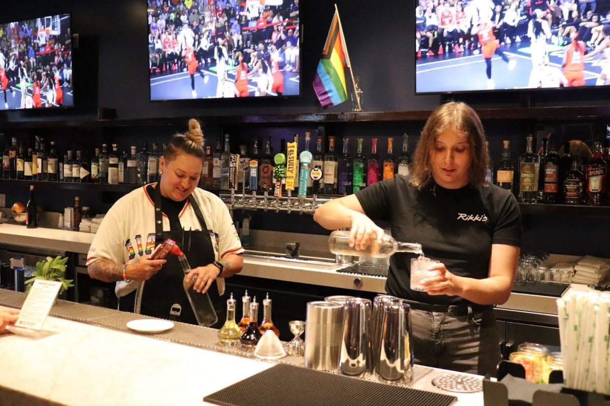 Fans cheer for Rikki's, San Francisco's first women's sports bar