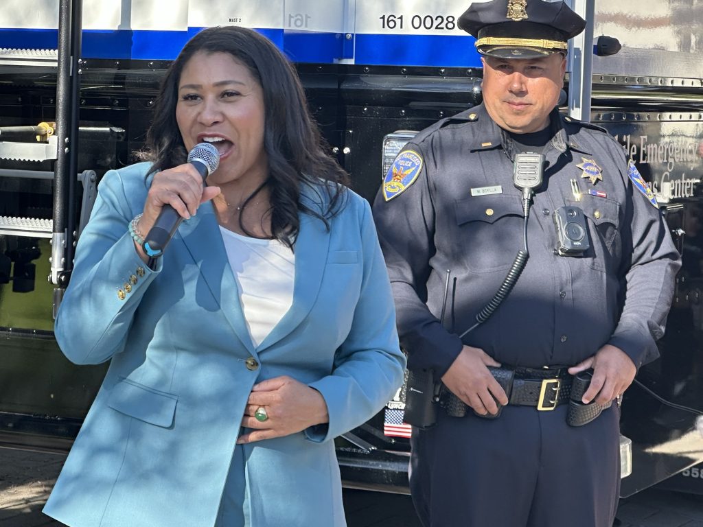 Police watchtower installed at 24th St. BART Plaza