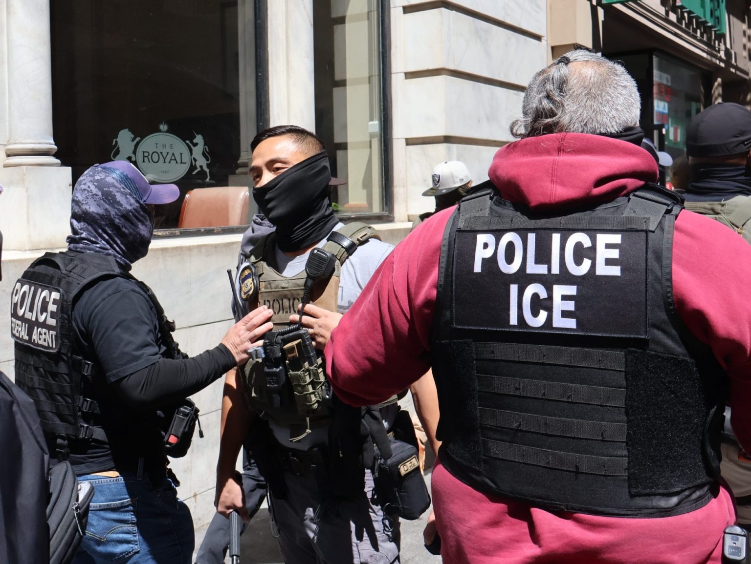 ICE arrests all adults without kids at S.F. immigration court today